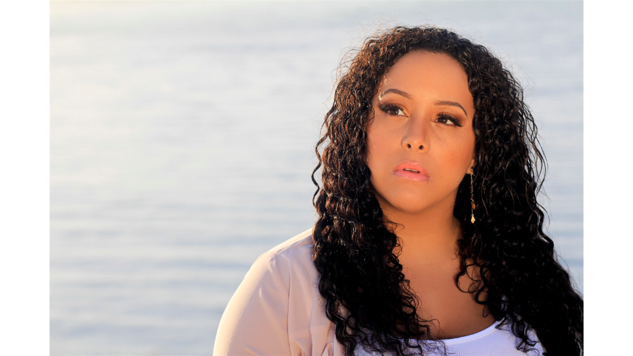 [Live] Entretien avec la chanteuse Kim (2) - Couleurs tropicales