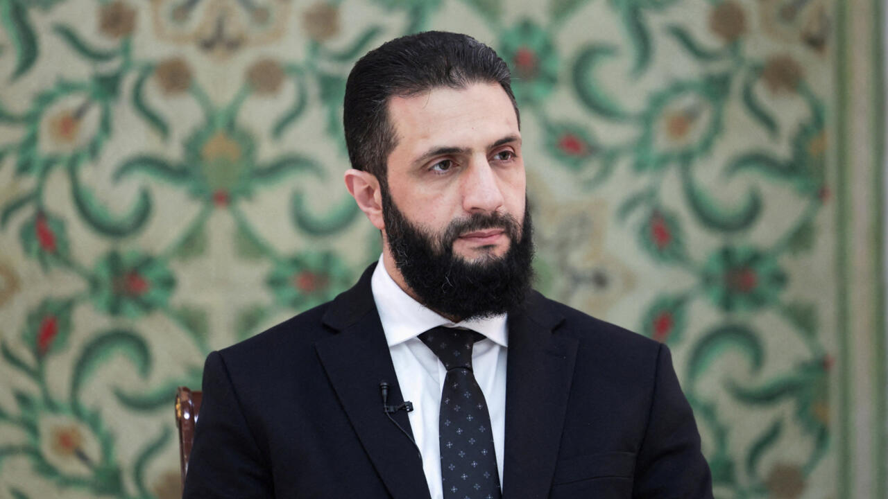 Franţa: Preşedintele sirian Ahmed al-Sharaa este primit la Paris de Emmanuel Macron