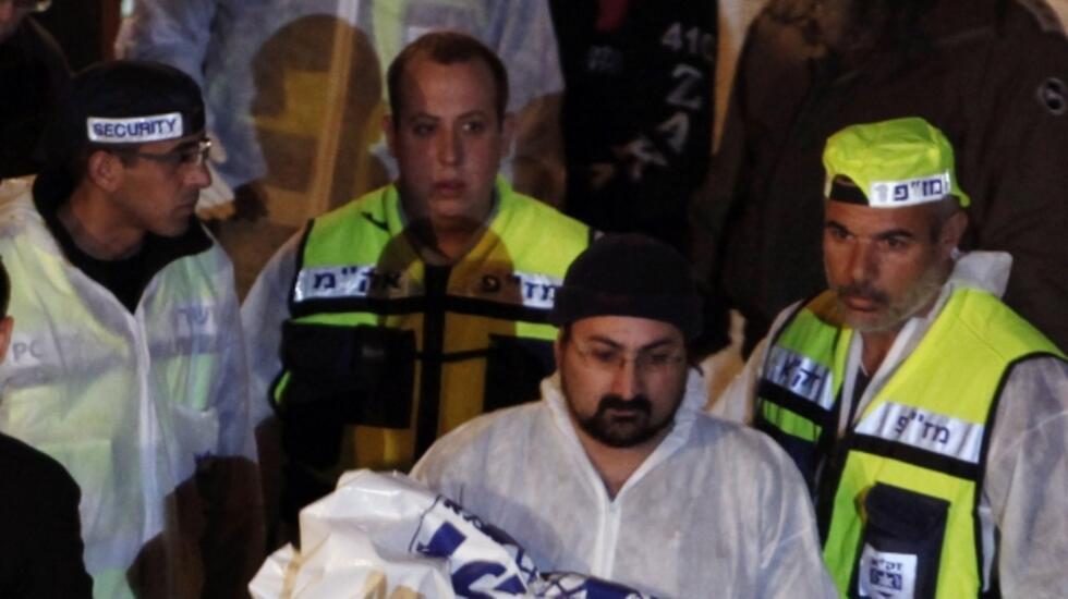 Netanyahu responde al asesinato de una familia ampliando asentamientos