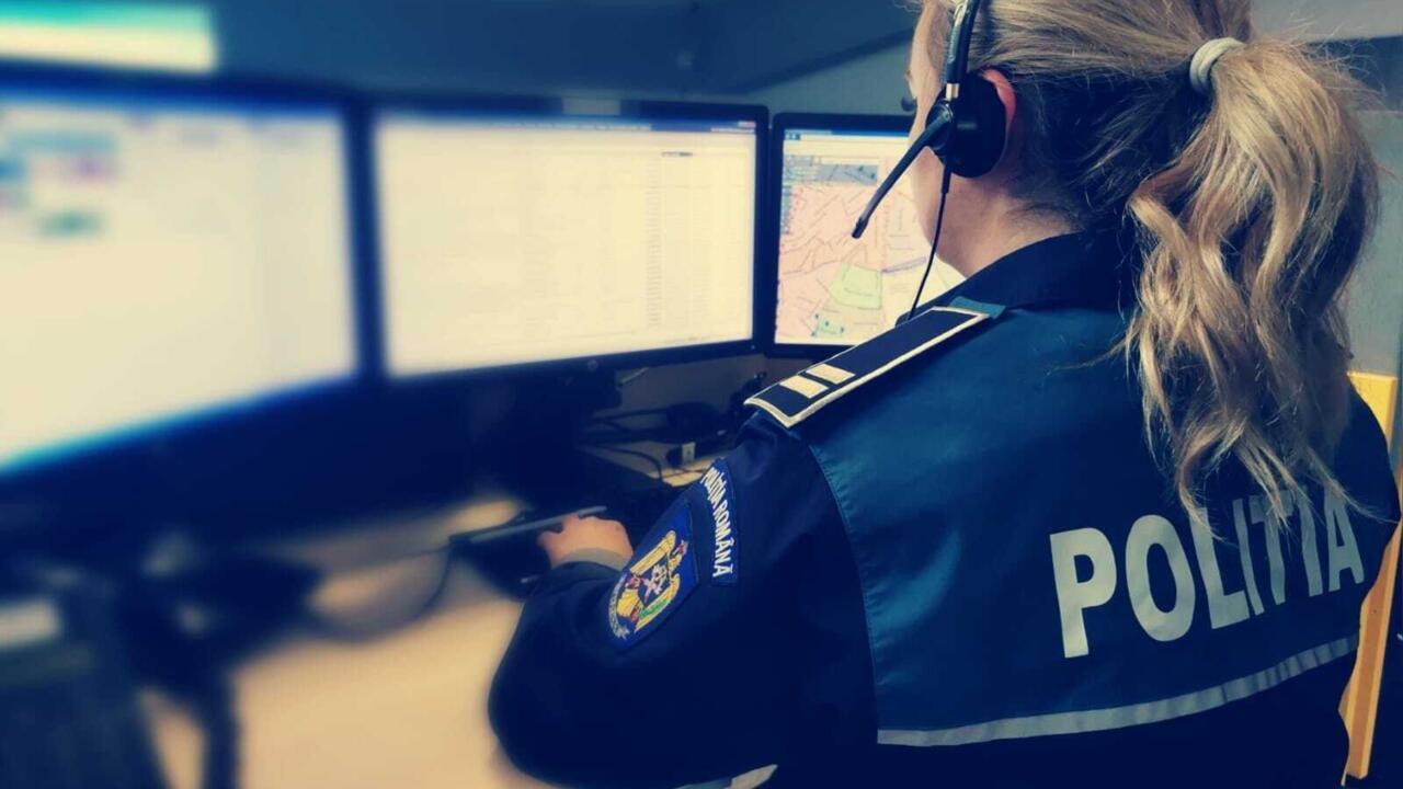 Peste 1,5 milioane de apeluri la 112 din greşeală, în 2024. Un ieșean a ...