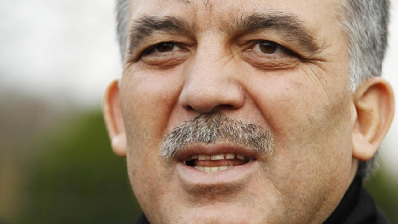 Turkish president calls on France to drop genocide bill