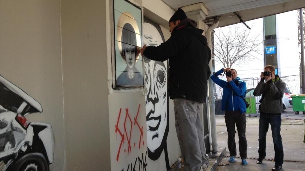 Grafiteiros brasileiros pintam muro e leiloam telas em Paris - Rendez ...