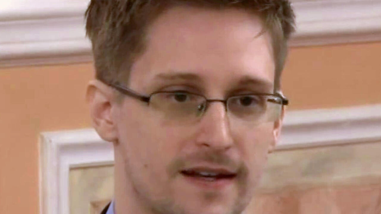 Snowden afirma ter agido sozinho ao revelar espionagem americana