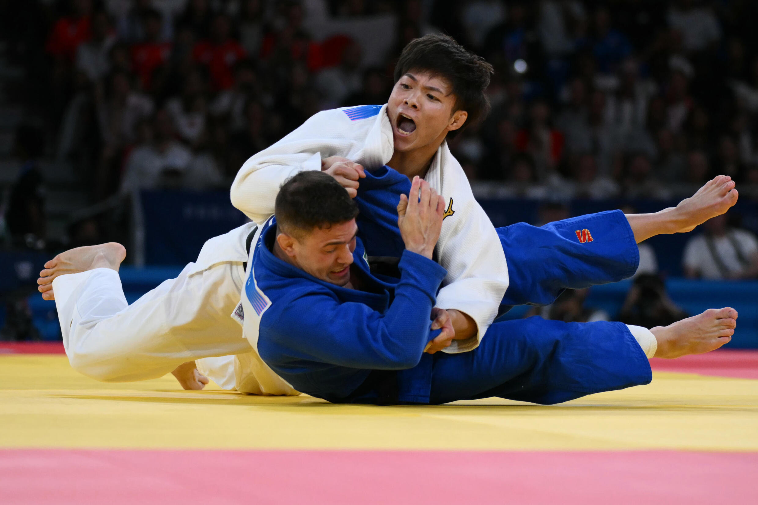 Judo: pour la fratrie Abe, la stupeur puis la grandeur