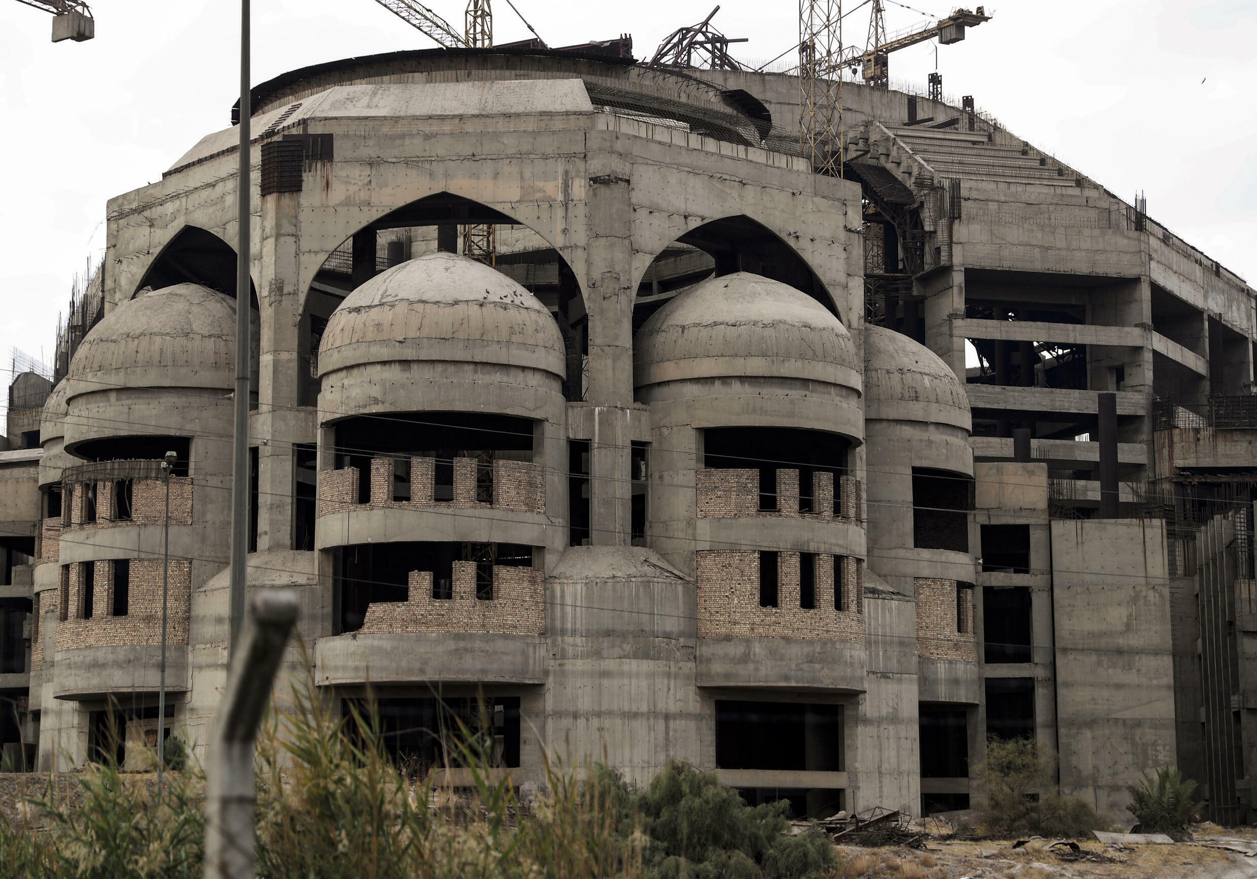 Incomplete Saddam-era marquee mosque lays bare Iraq divisions