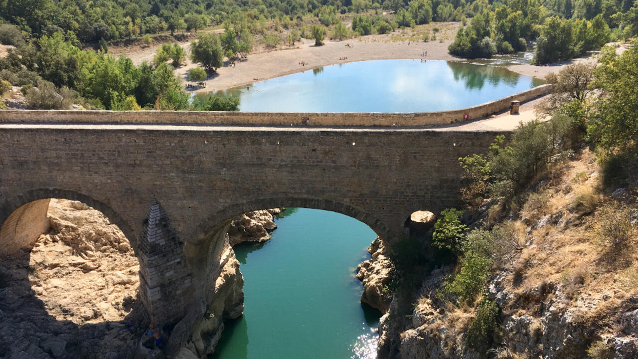 At least one in 10 French bridges are reported to be unsafe