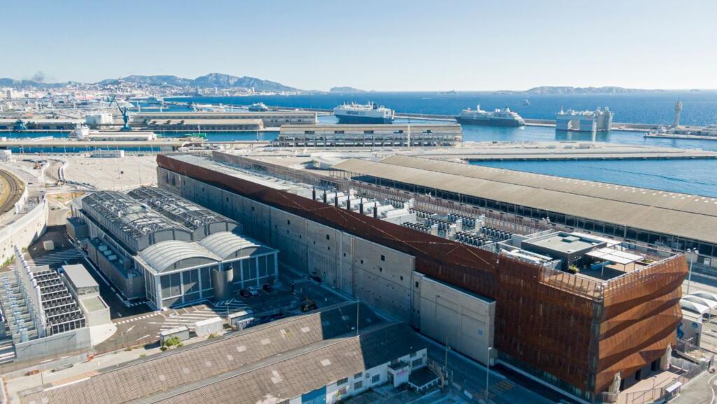 Digital boom makes Marseille a global data hub – but at what cost? - RFI