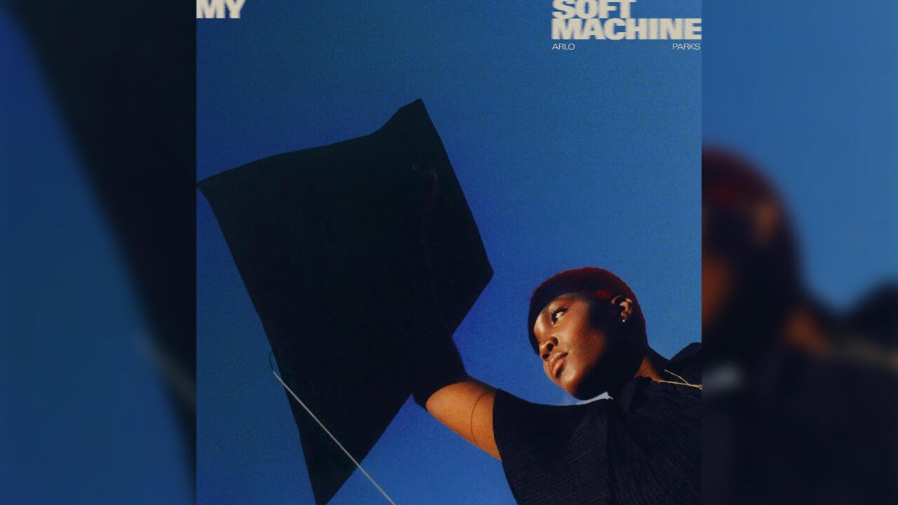 Arlo Parks, o furacão do indie soul que conquistou os corações da Gen Z ...