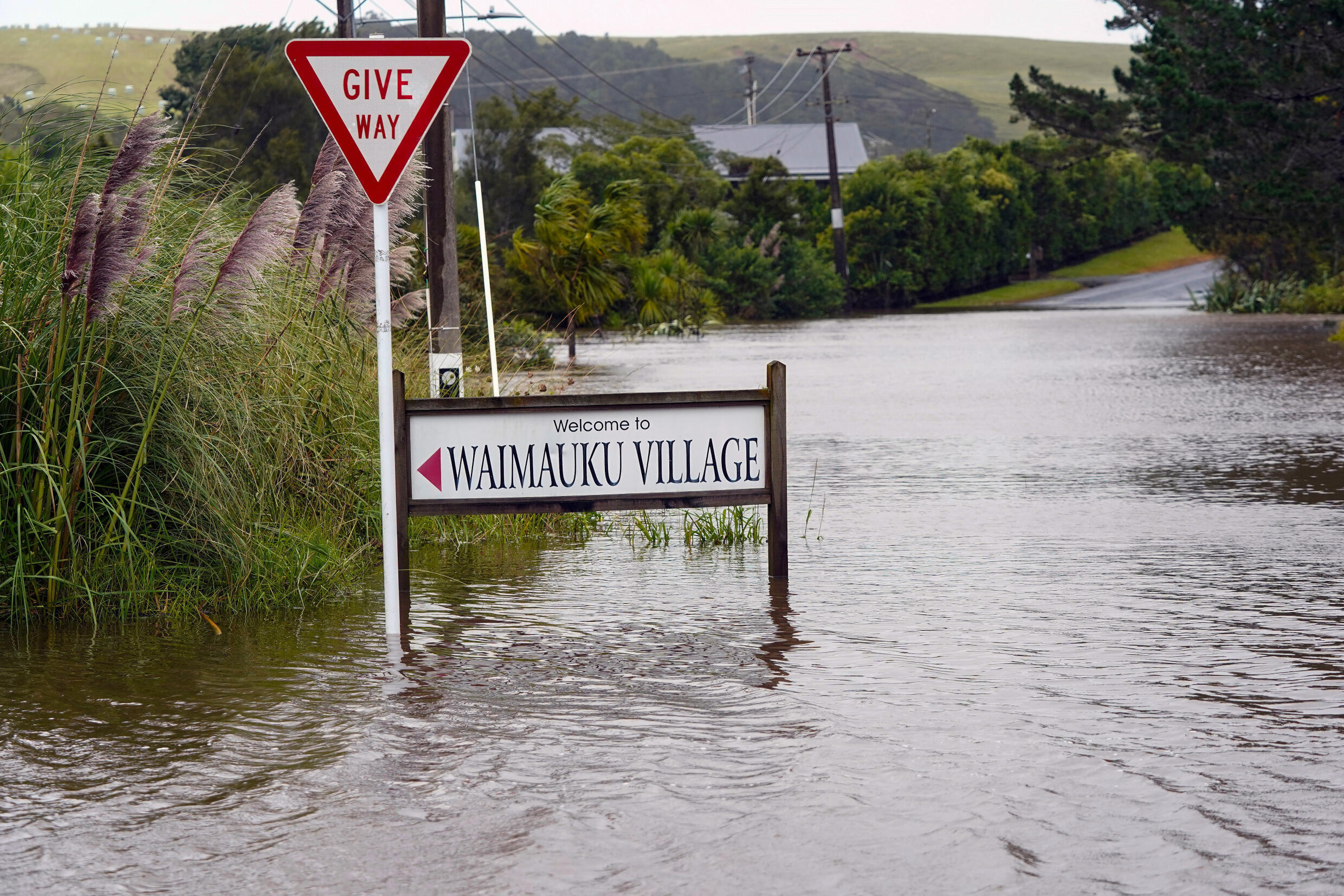 Cyclone-battered New Zealand declares national emergency