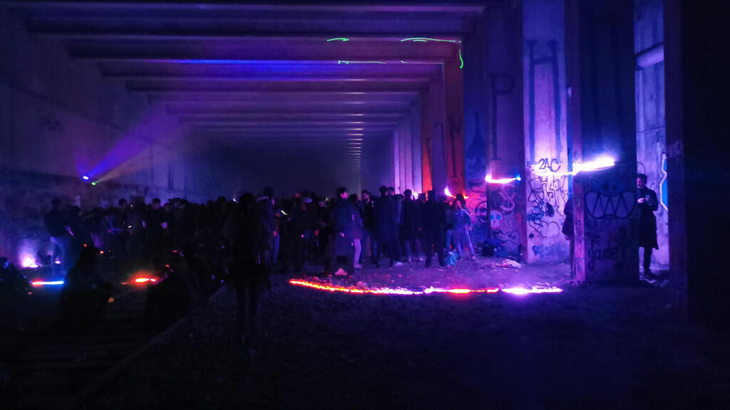 Violence as French police break up illegal NYE rave party in Brittany