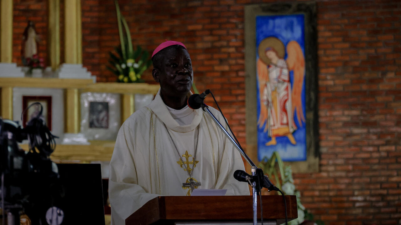 Présidentielle au Cameroun: l'archevêque de Douala appelle à une «alternance» pour «sauver» le ...