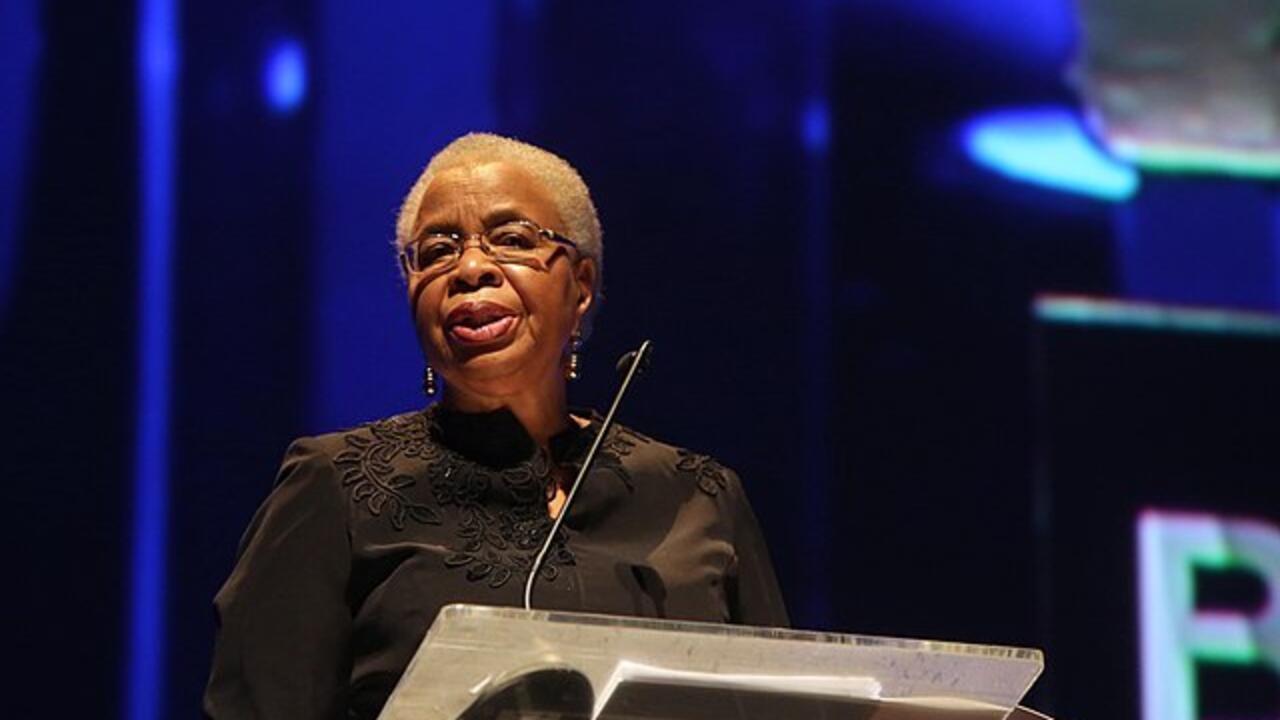 Graça Machel, preocupada com rumo do país "parece que a nossa ...