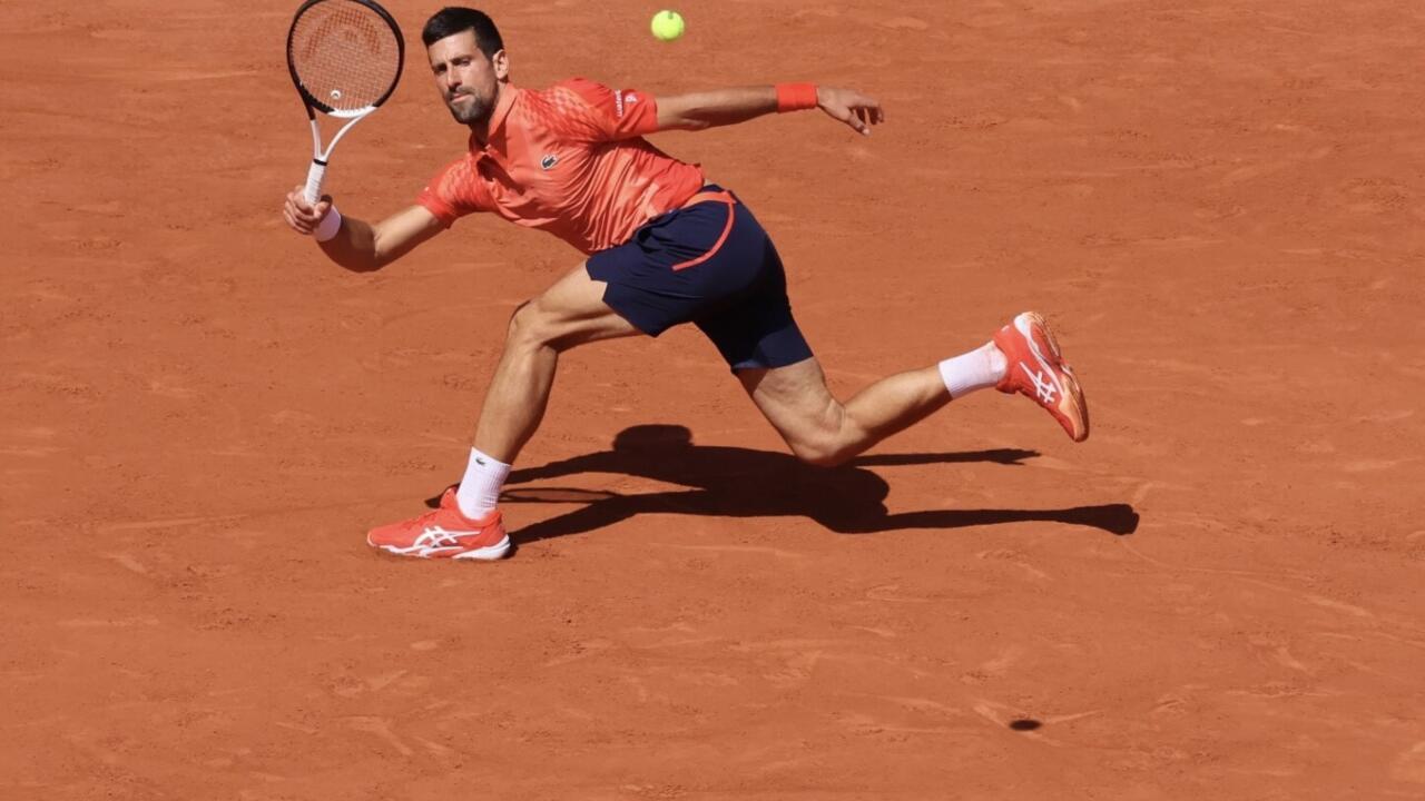 Djokovic muscles past Davidovich Fokina into last-16 at French Open