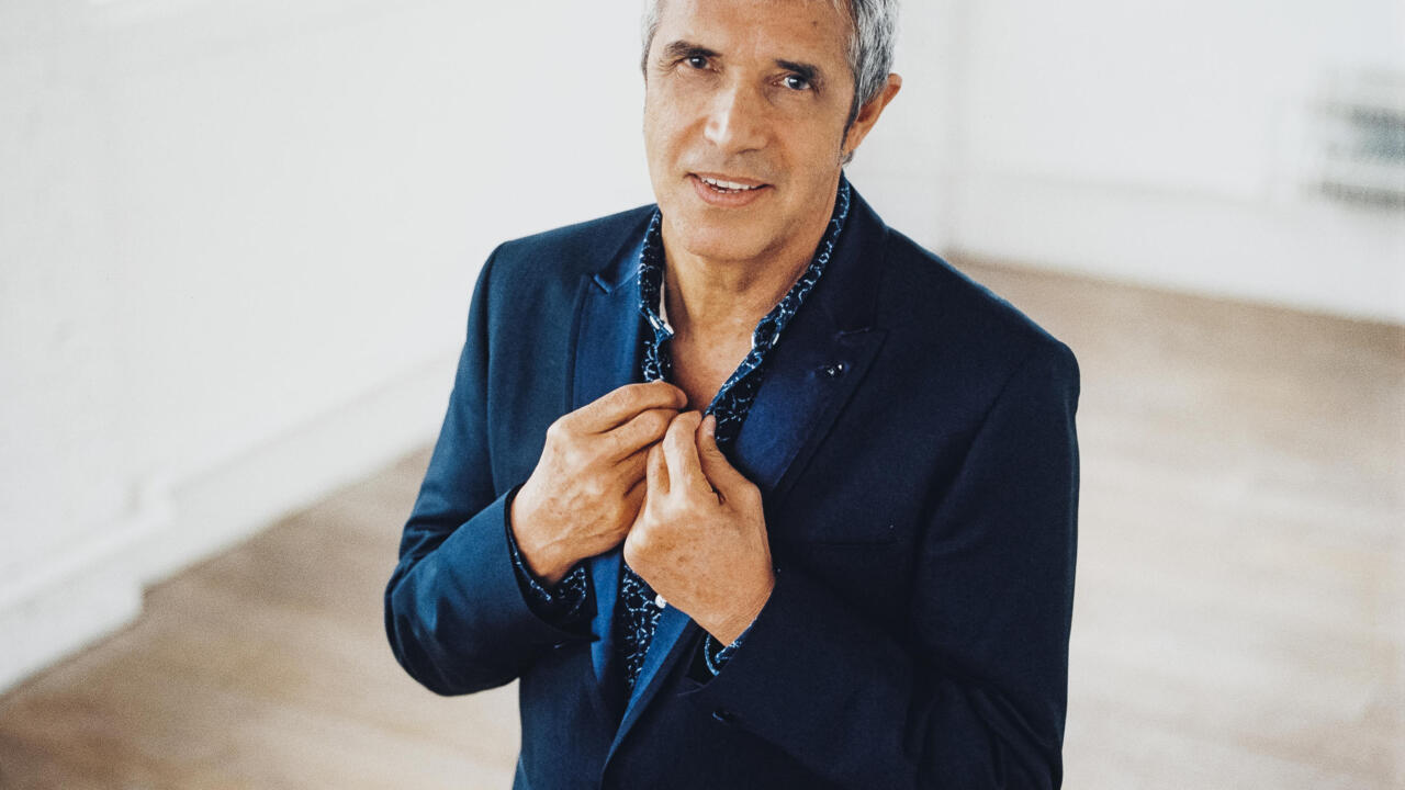 Julien Clerc fête ses cinquante années de chansons - La bande passante