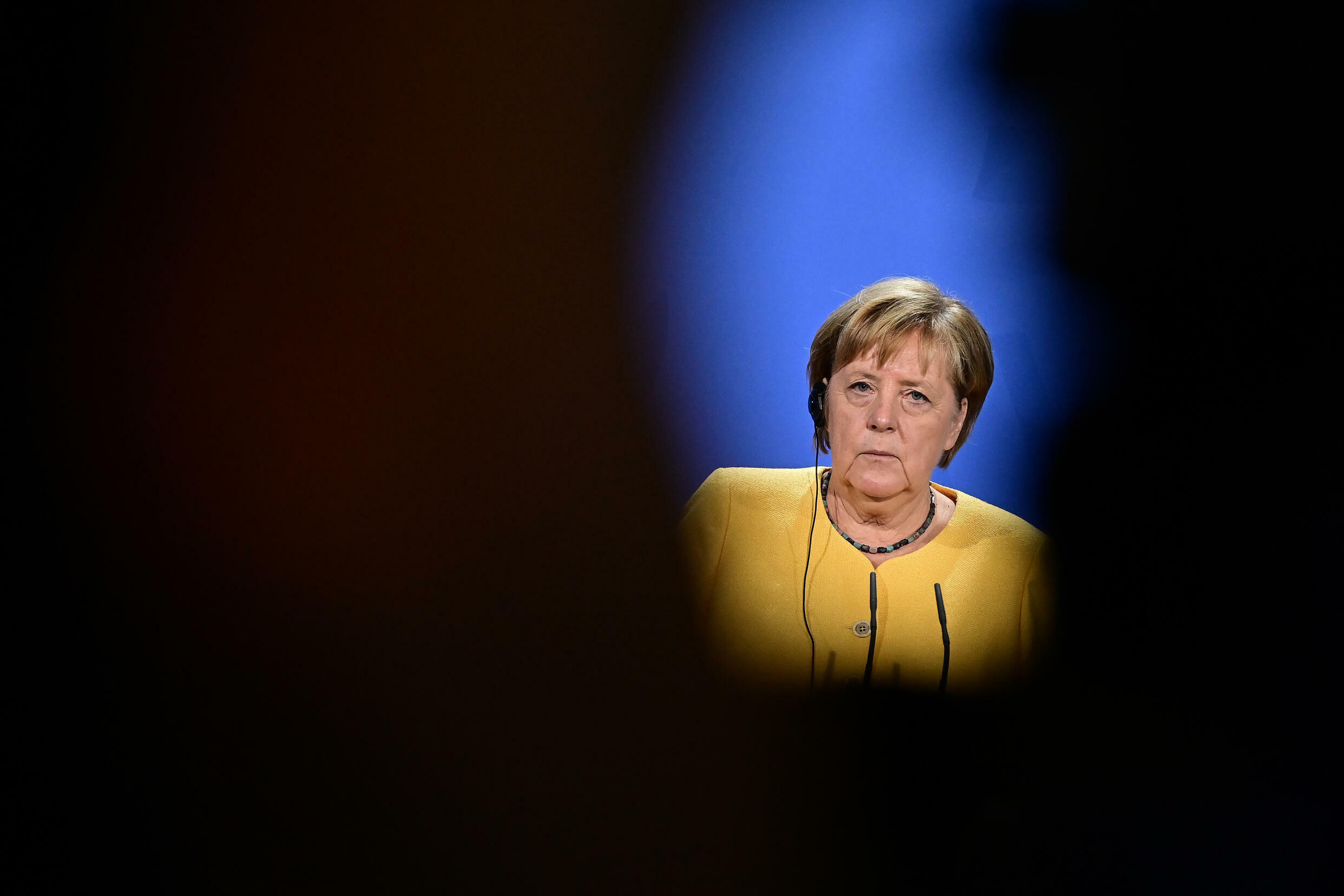 The Merkel rhombus: How a hand gesture became a brand - RFI