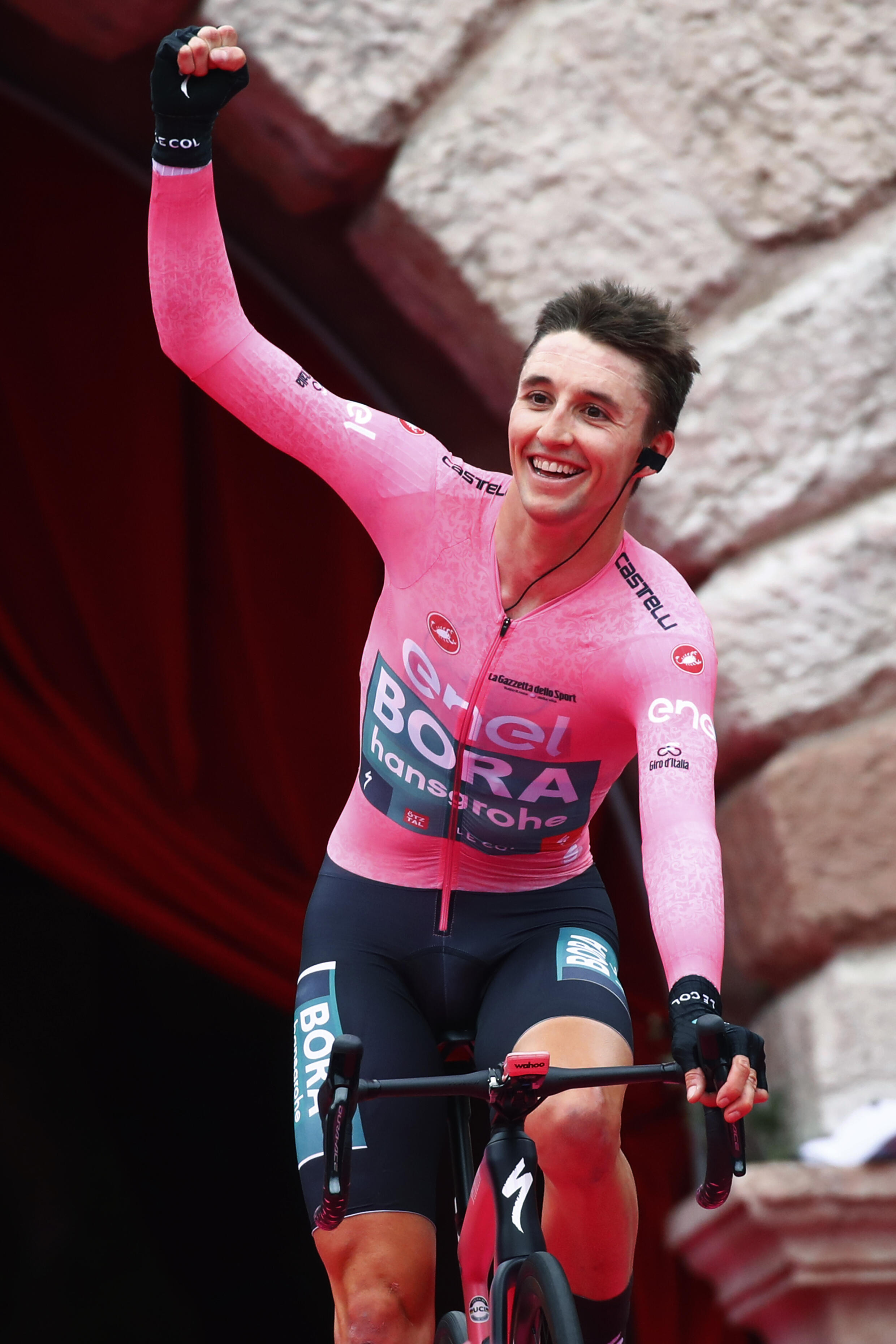 Hindley claims biggest honour in Italy, where rise began