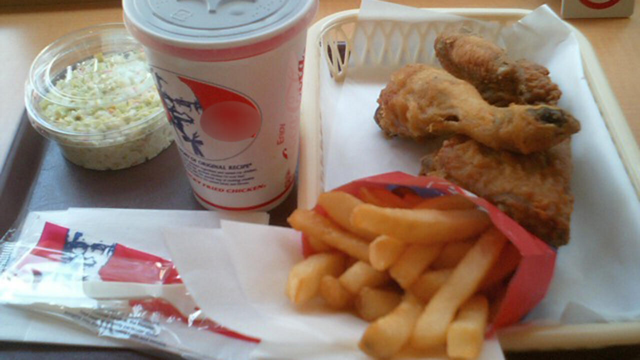 Itália em guerra contra fast food e restaurantes estrangeiros - Linha ...