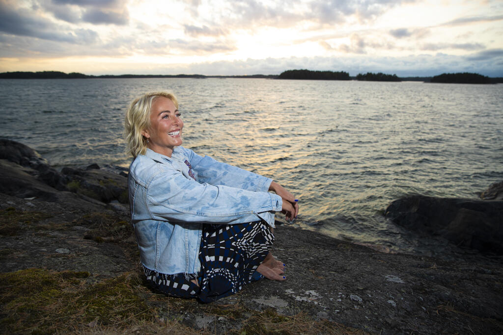 Americana cria ilha só para mulheres na Finlândia