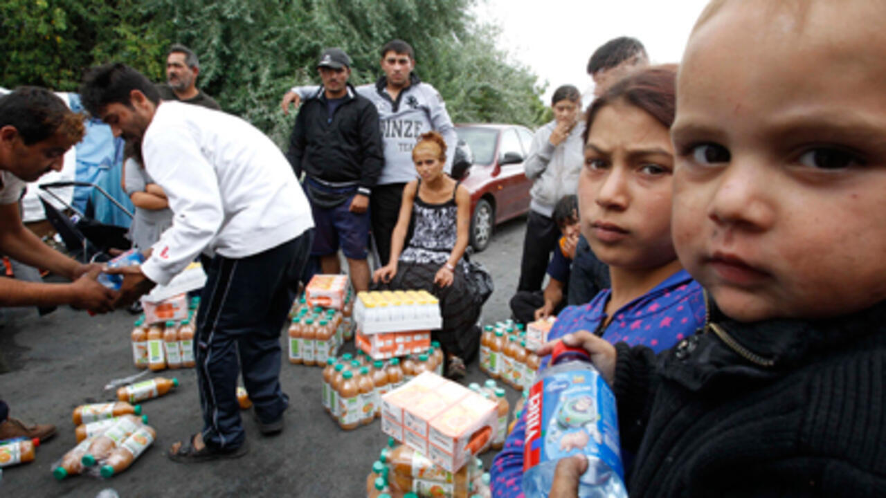 La difficile scolarisation des enfants roms - Reportage France