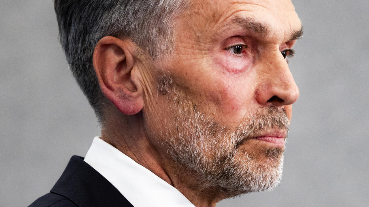 Dutch now have former secret service chief as prime minister