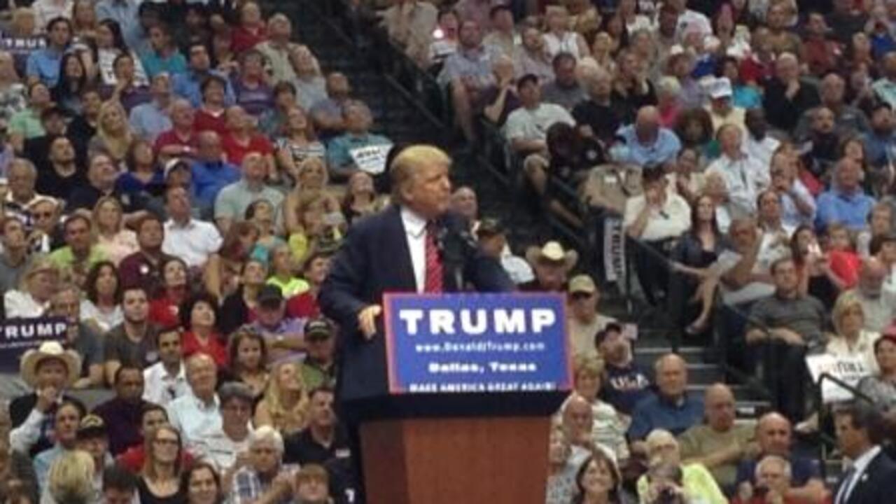 Etats-Unis: 15000 Texans au virulent «one man show» de Donald Trump