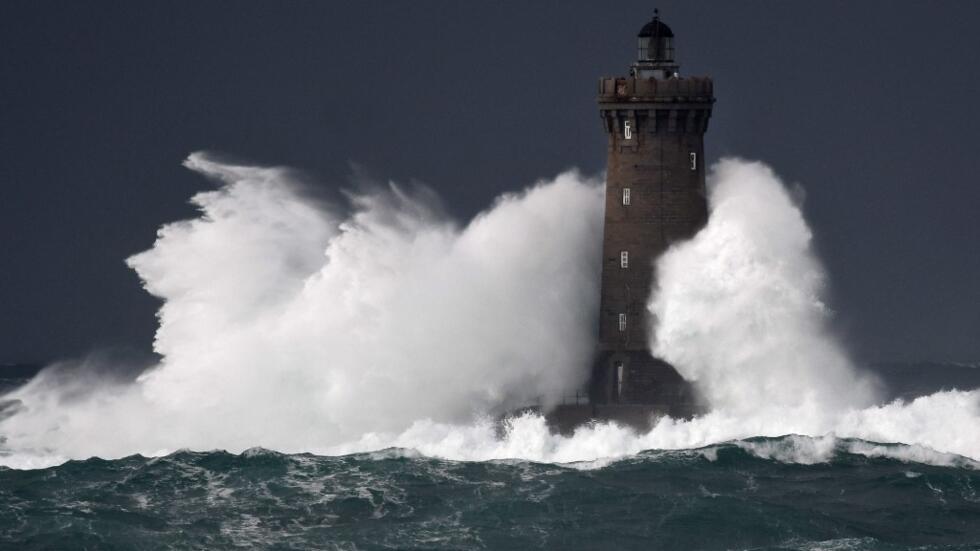 18,000 homes without power as Storm Bella sweeps through France