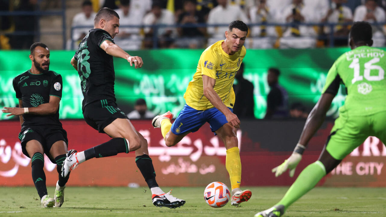 Các ngôi sao làm sáng giải vô địch quốc gia bóng đá Ả Rập Xê Út - Tạp chí thể thao