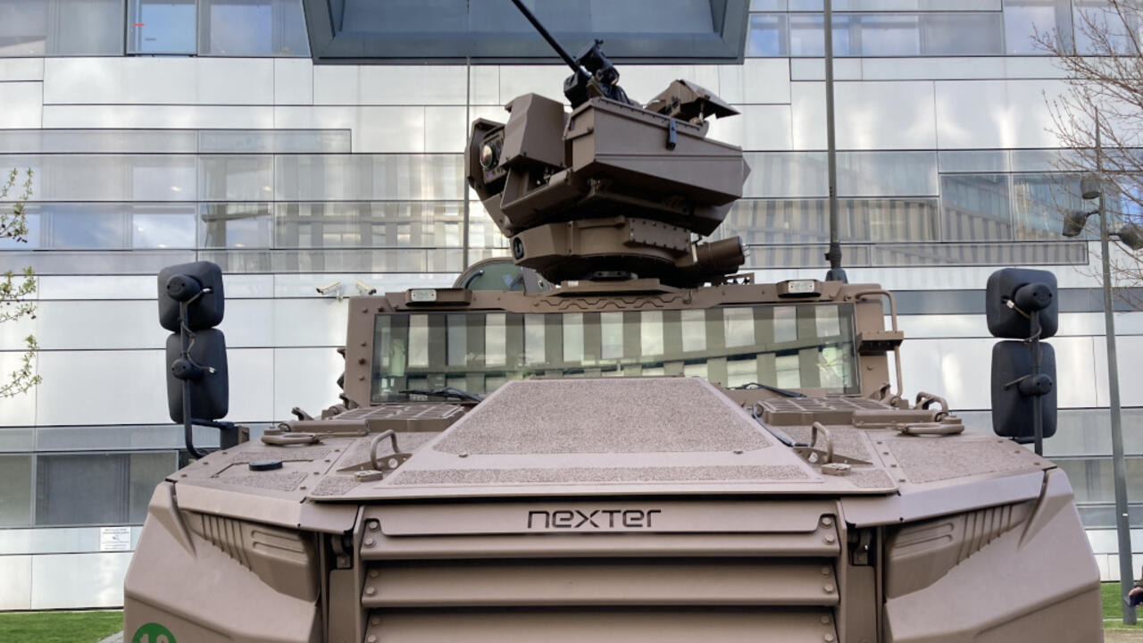 Serval: le nouveau blindé multi-rôles de l'armée de Terre - Lignes de ...