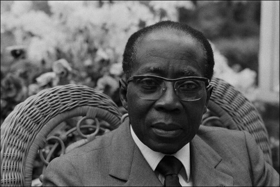Senegal buys back library of poet-president Léopold Senghor from France