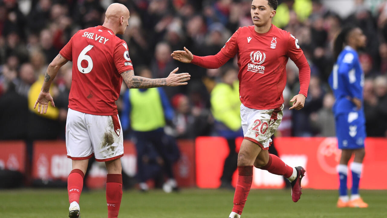 Johnson rescues Forest in crucial Everton draw