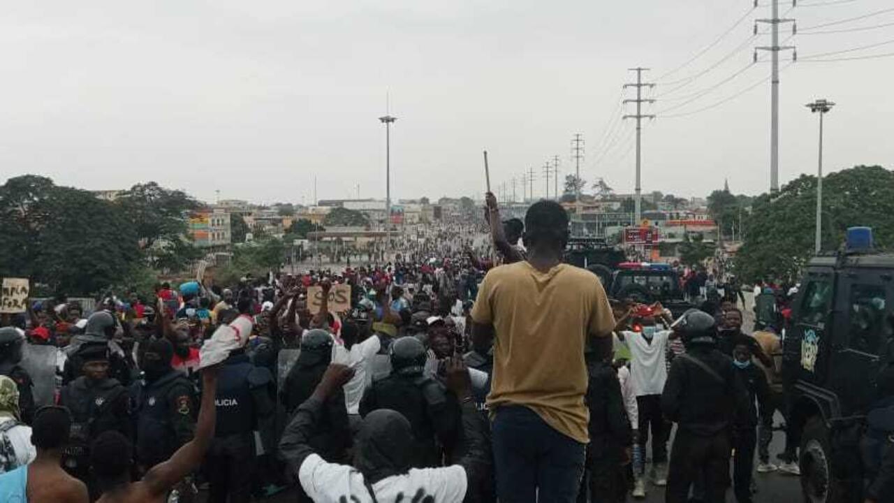 Angola: Protestos contra subida da gasolina terminam com dezenas de ...