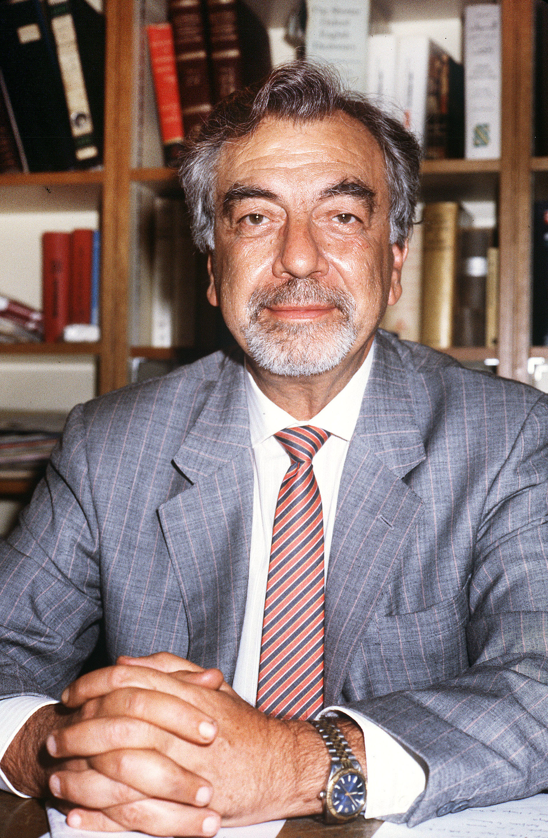 Eric Rouleau, les pétales et la goutte de parfum