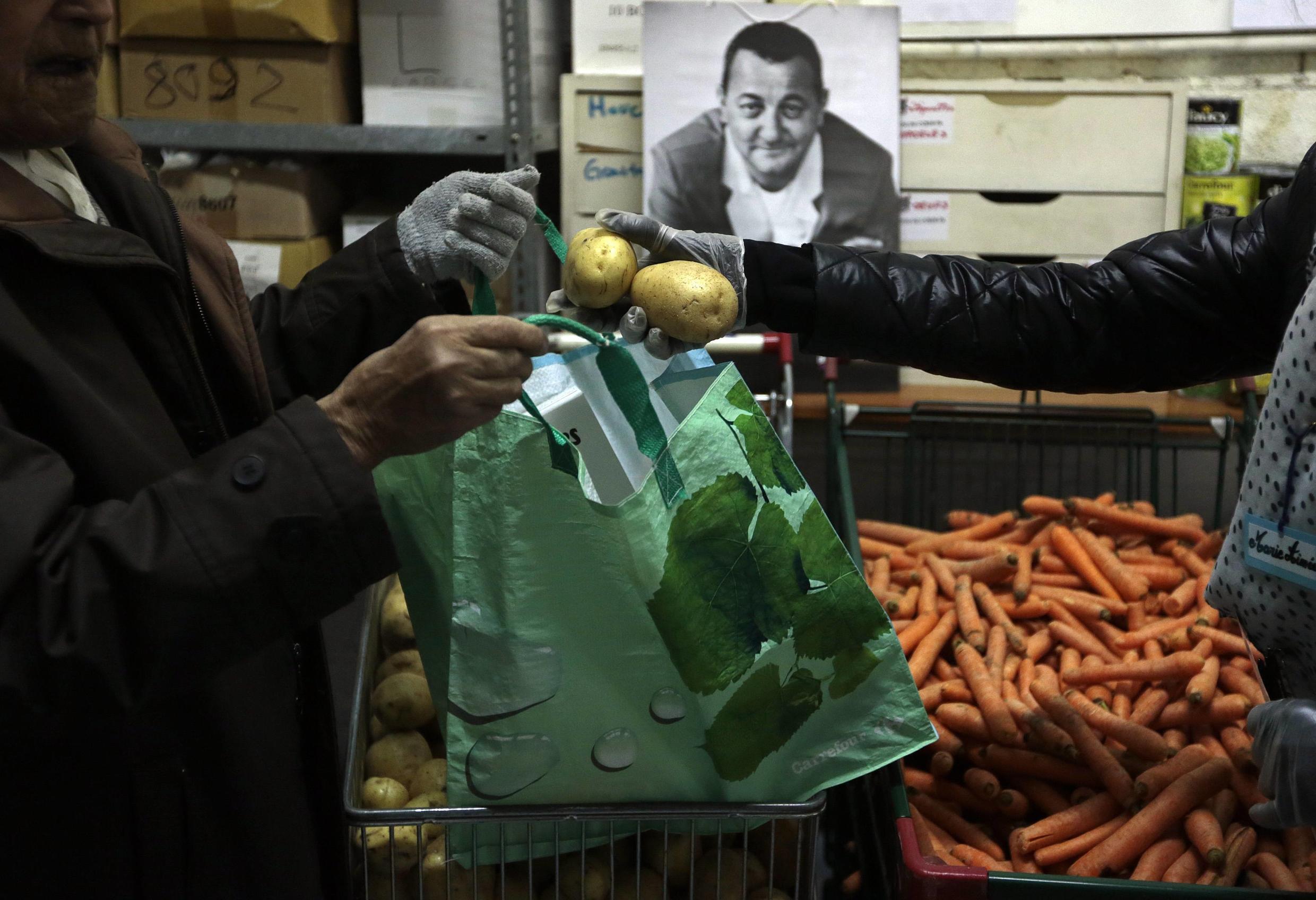 Inflation pushing more French people into poverty, charity warns
