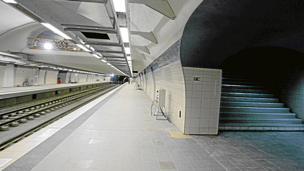 Maghreb's first metro system opens in Algeria