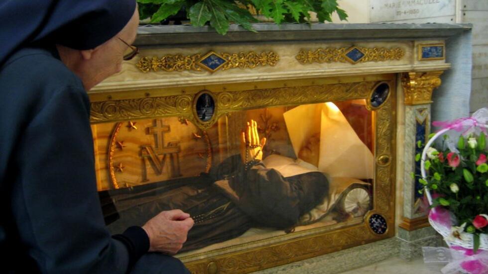 Paris, capitale de reliques - Si loin si proche