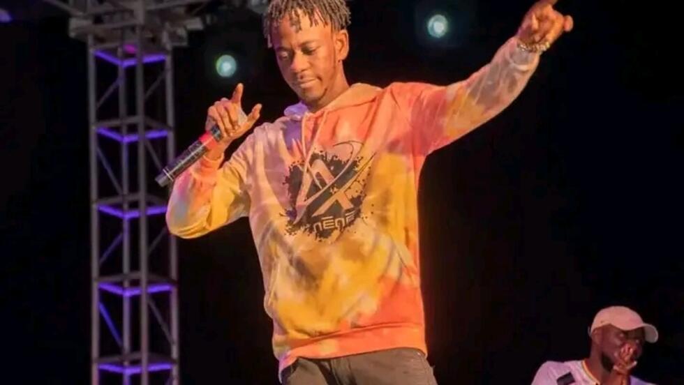 Le premier album du rappeur guinéen Maxim BK est sorti depuis le 30 ...