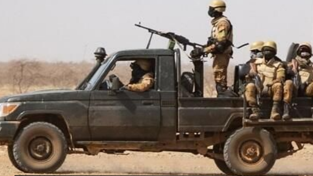 Kuliyankooɓe JNIM yani e gure seraaji saare Djibasso raɗike yimɓe ...