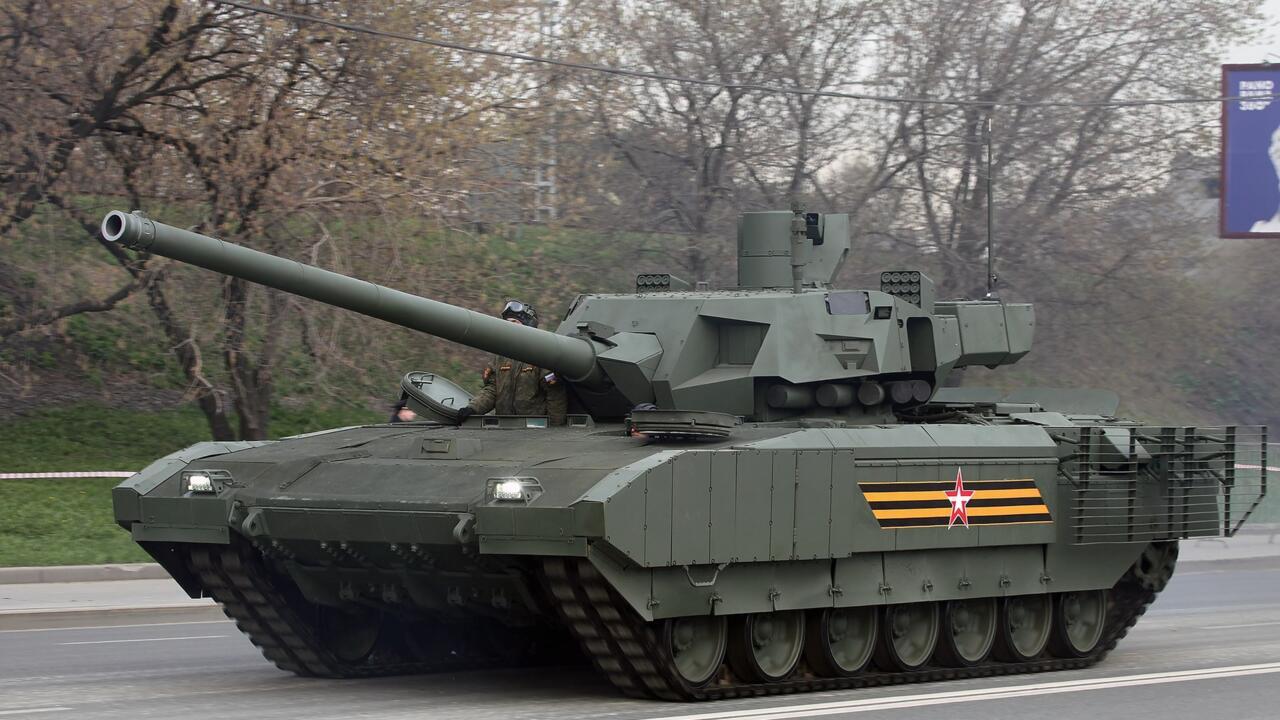 Nga thử vũ khí chiến lược ‘‘máy bay Ngày tận thế” và xe tăng tối tân T-14