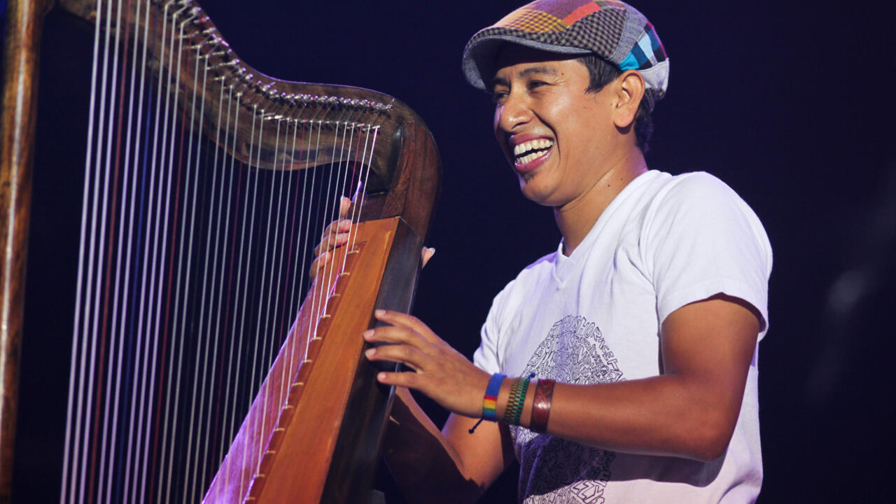 Edmar Castañeda, arpa, joropo y jazz en París - Carrusel de las Artes