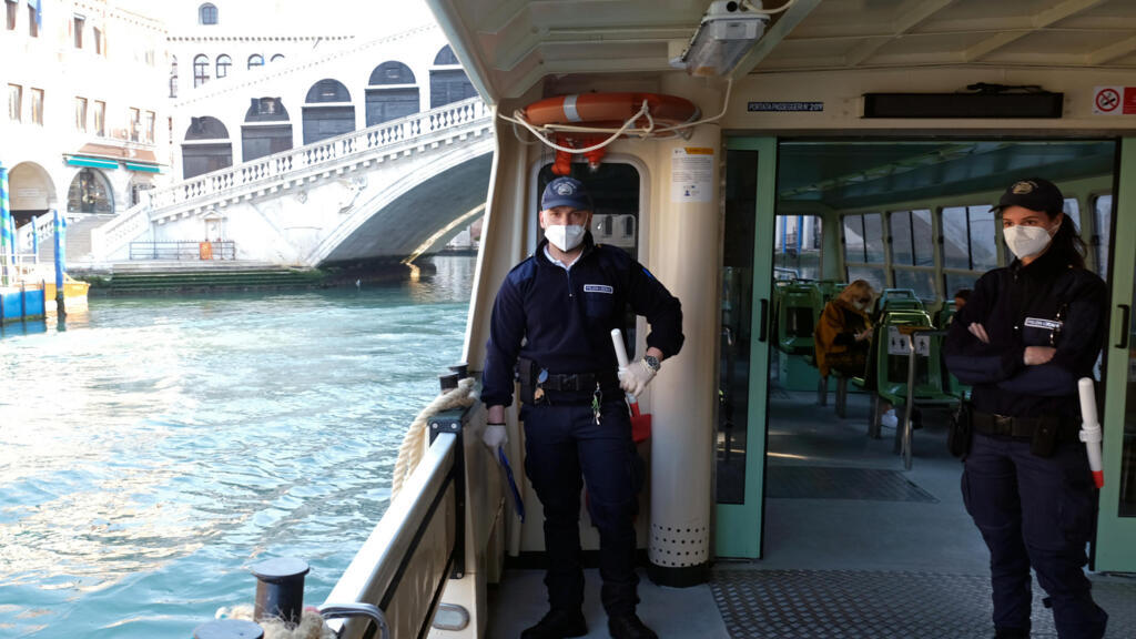 Lockdown in Italy persists but Italians want to go back to work