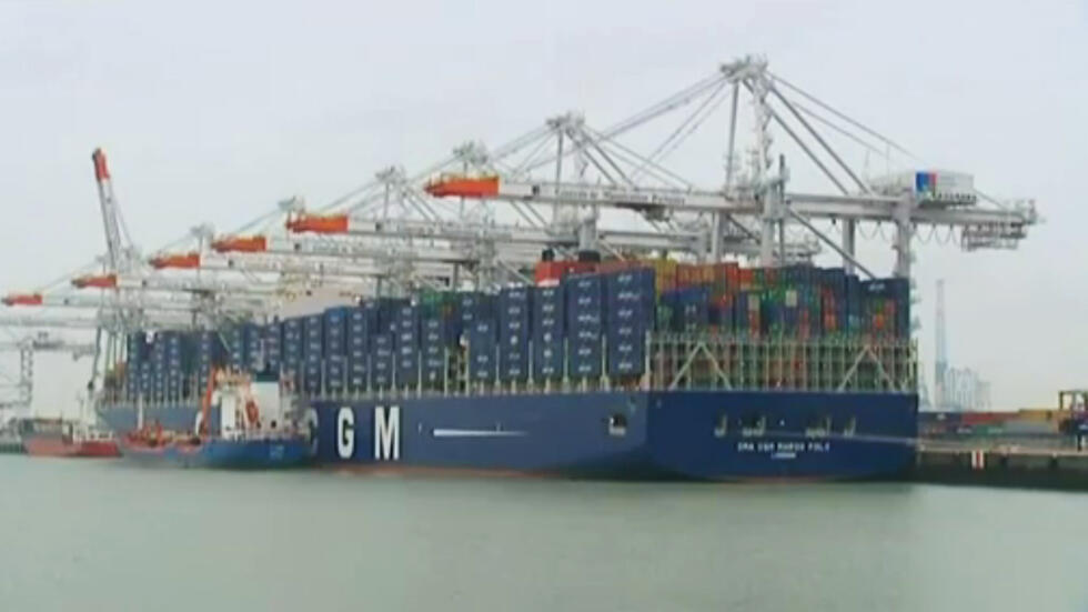 Hollande in Marseille for launch of world's largest container ship