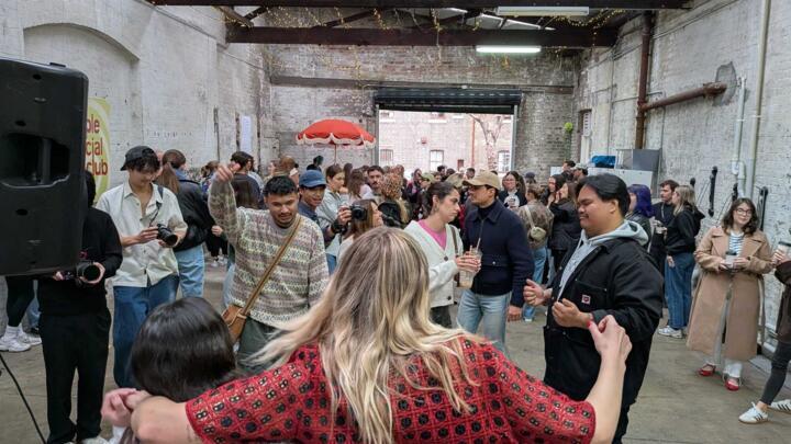 Australie: les «morning raves», ces fêtes matinales sans alcool qui ...