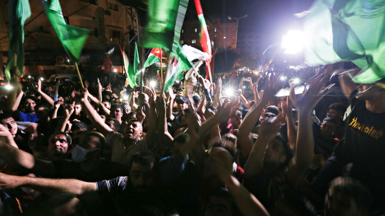 Celebrations in Gaza as Israeli-Palestinian ceasefire takes hold