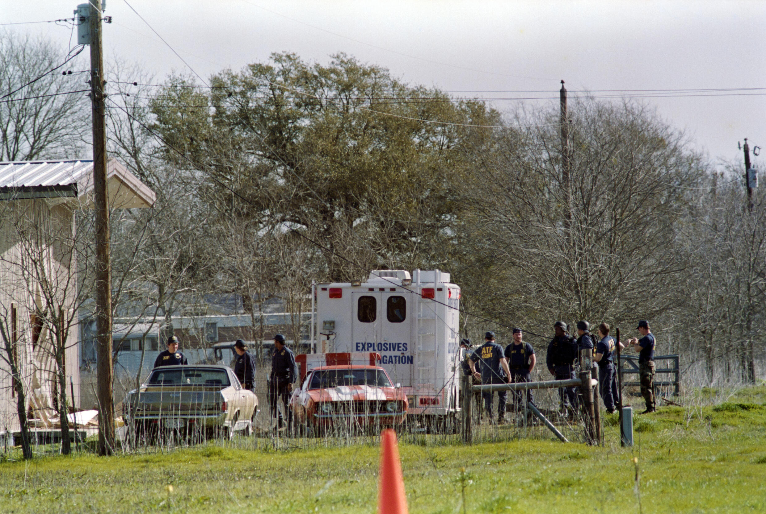 The story of the Waco siege -- from the lawyer who got inside