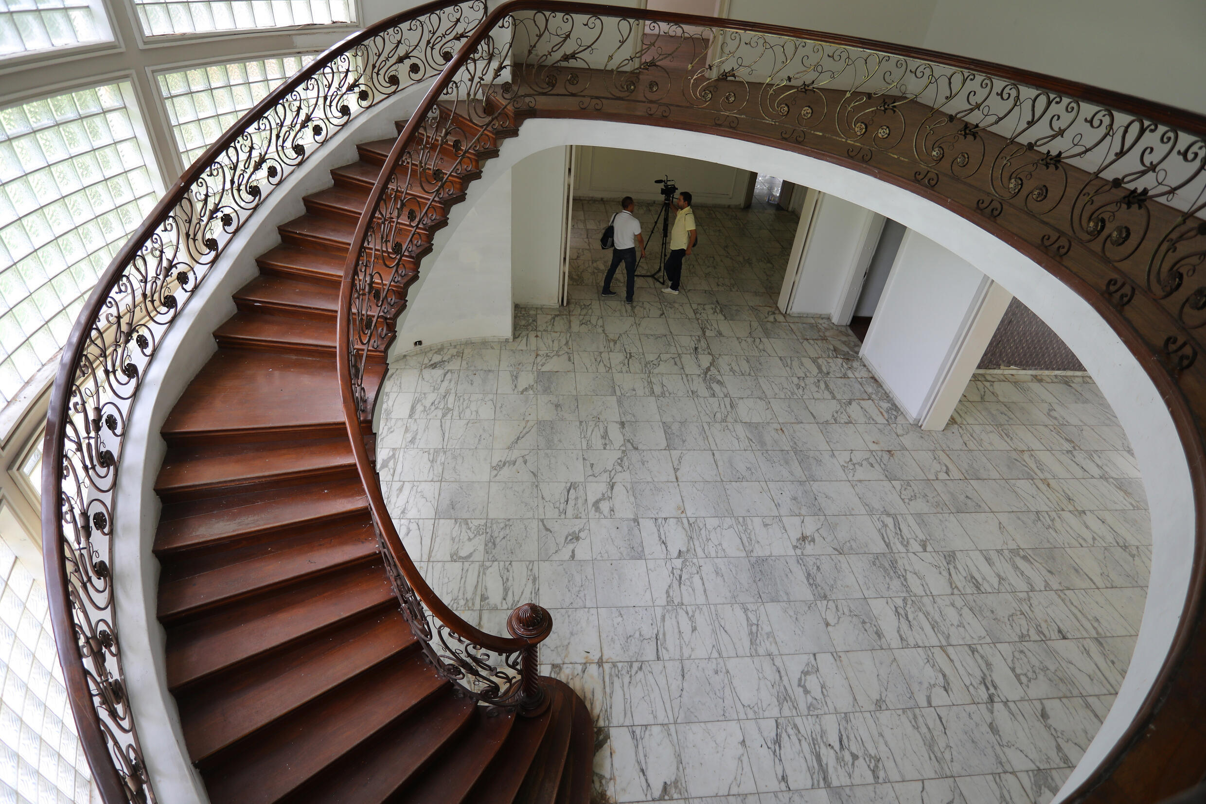 Colombian dens of iniquity recycled to serve victims