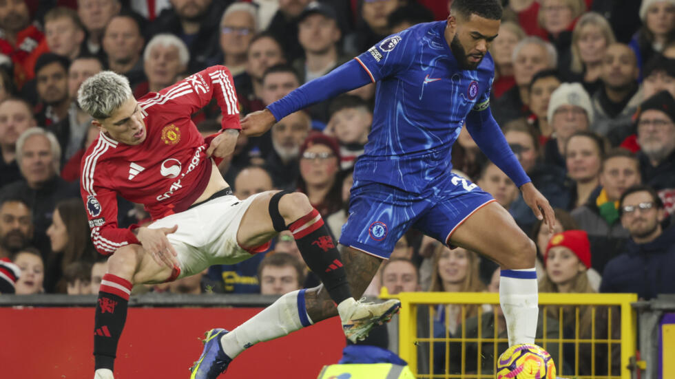 Manchester United ta yi 1 - 1 da Chelsea a wasan Premier na farko bayan ...