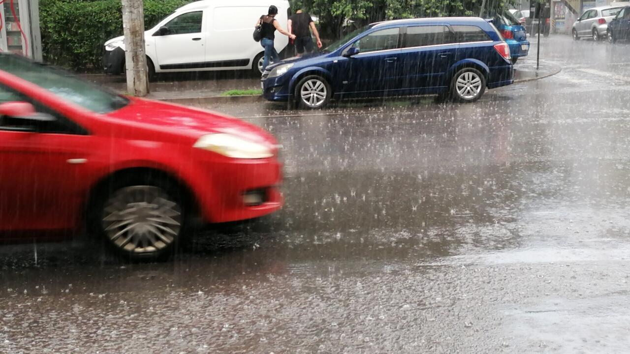 Cod roșu de ploi: ”Bucureștiul este un oraș fragil”. Cum ne adaptăm? - RFI