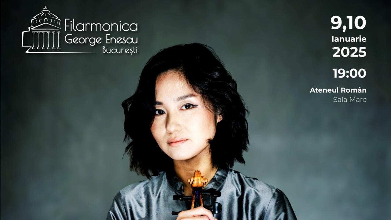 Dirijorul Lionel Bringuier și violonista Sayaka Shoji pe scena ...