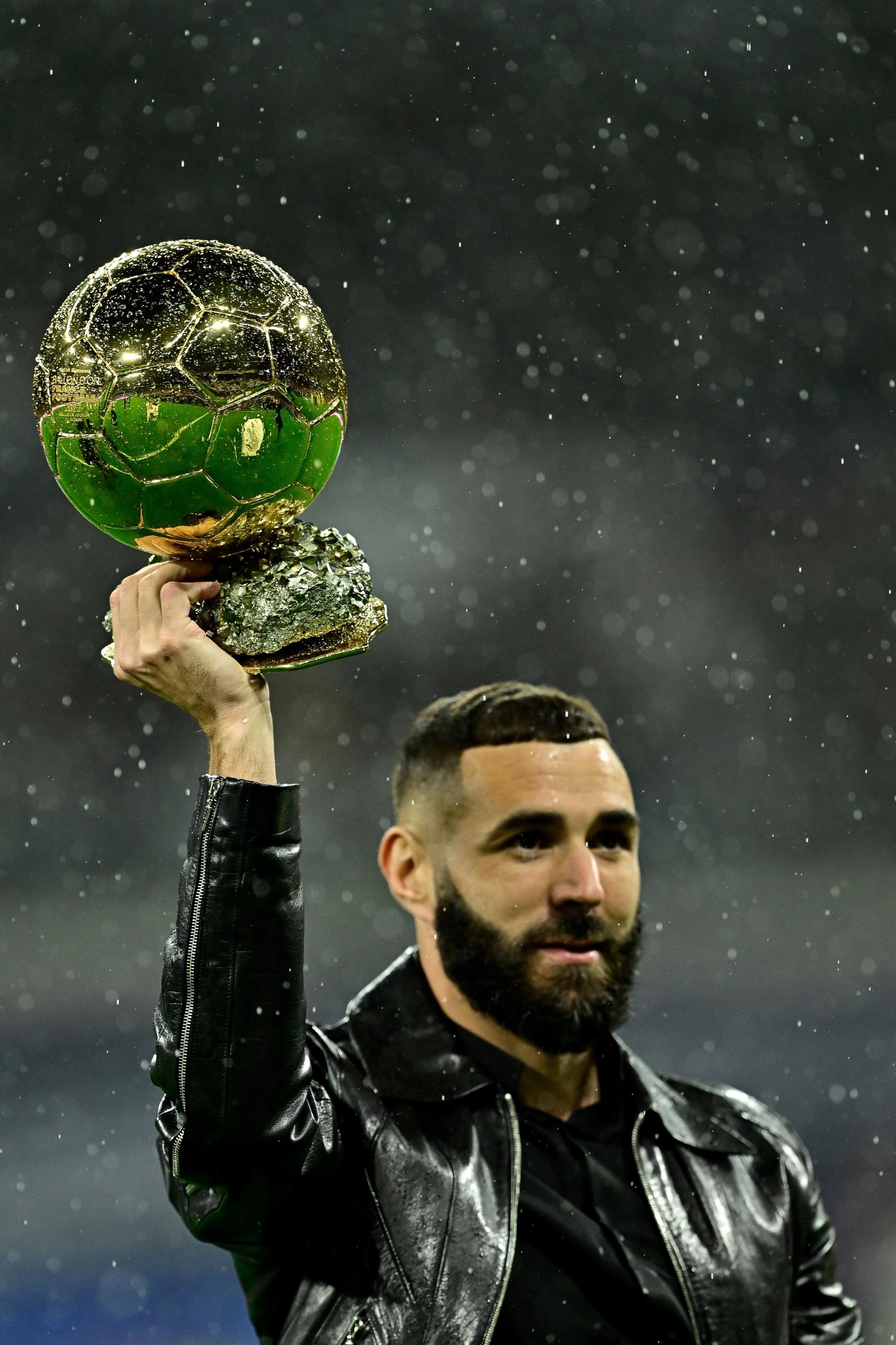 Foot: Benzema ne jouera pas avec le Real Madrid dimanche, à trois ...