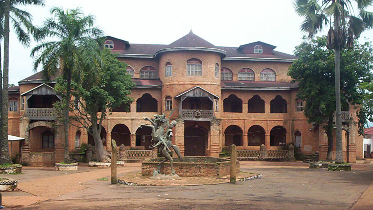 Cameroun: le sultan Nabil Mbombo Njoya, nouveau roi des Bamouns - RFI